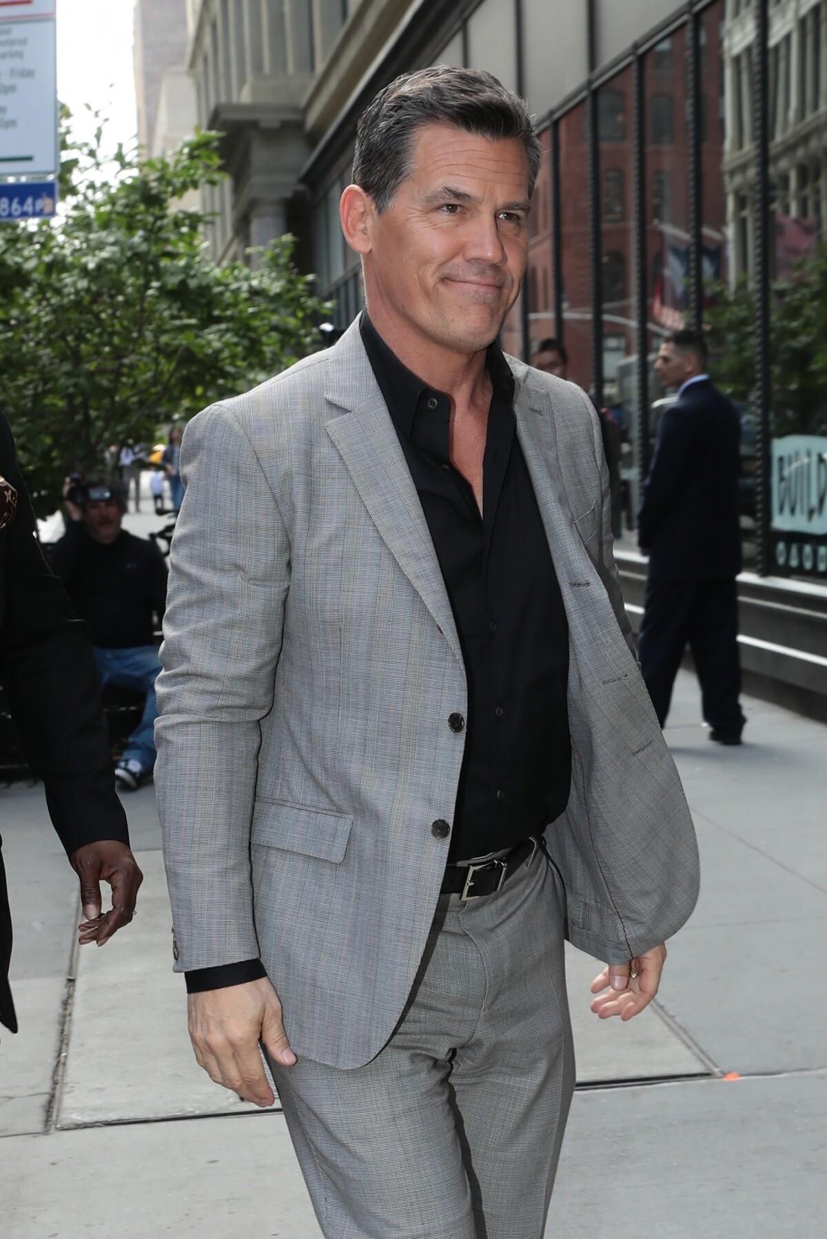 Photo : Josh Brolin arrive au AOL Building pour faire la promotion de ...