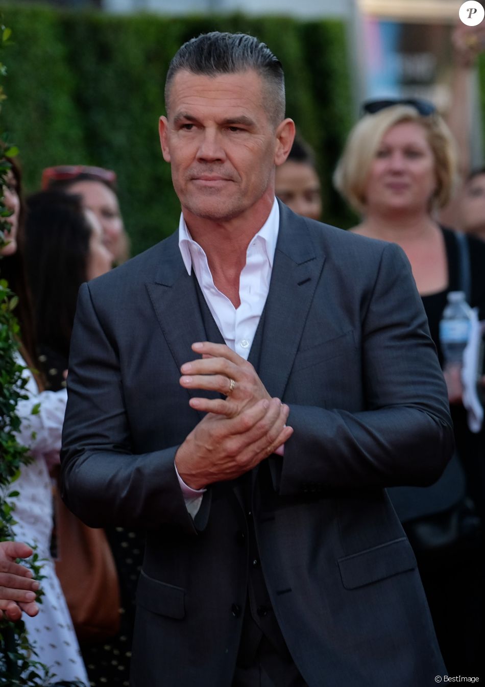Josh Brolin à la première de 'Only The Brave' au théâtre Regency ...