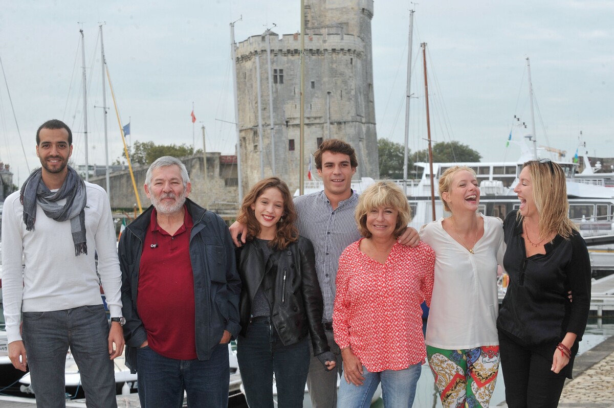 Photo Tarek Boudali Yves Pignot Charlie Bruno Lucie Bourdeau Axel photo-tarek-boudali-yves-pignot-charlie-bruno-lucie-bourdeau-axel