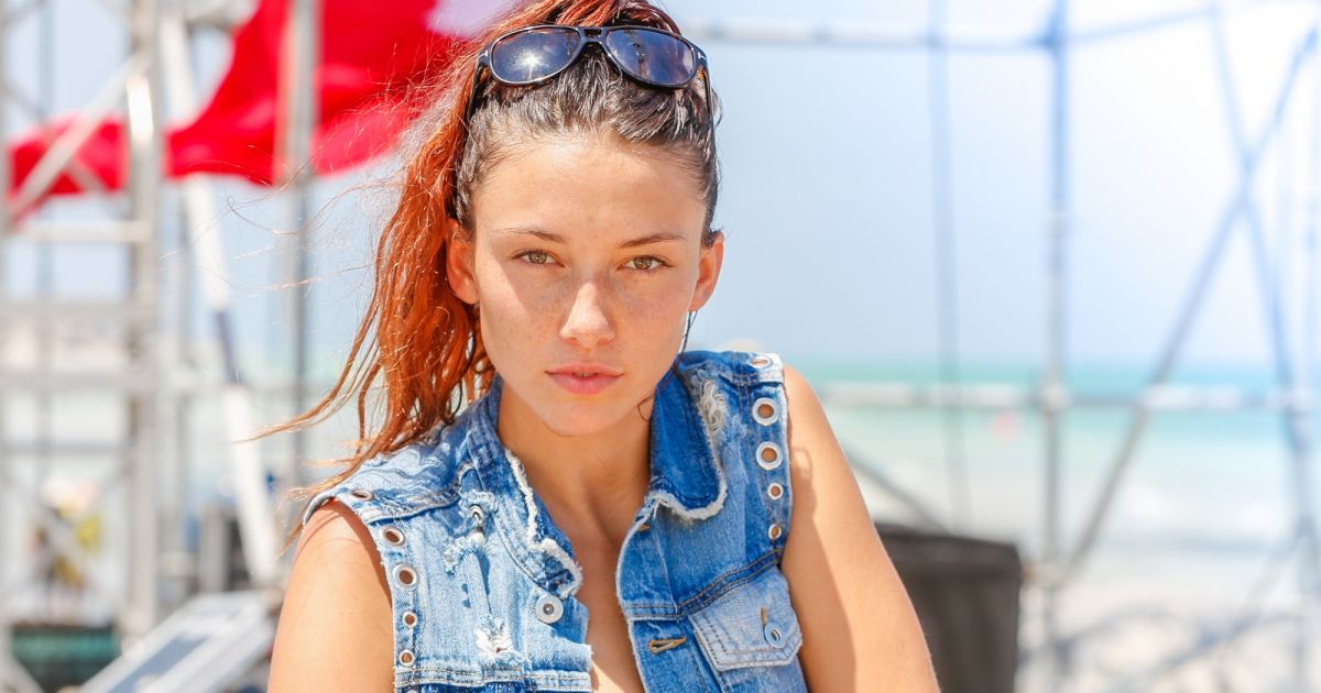 Exclusif - Rendez-vous avec Delphine Wespiser lors de la Beach Party du ...