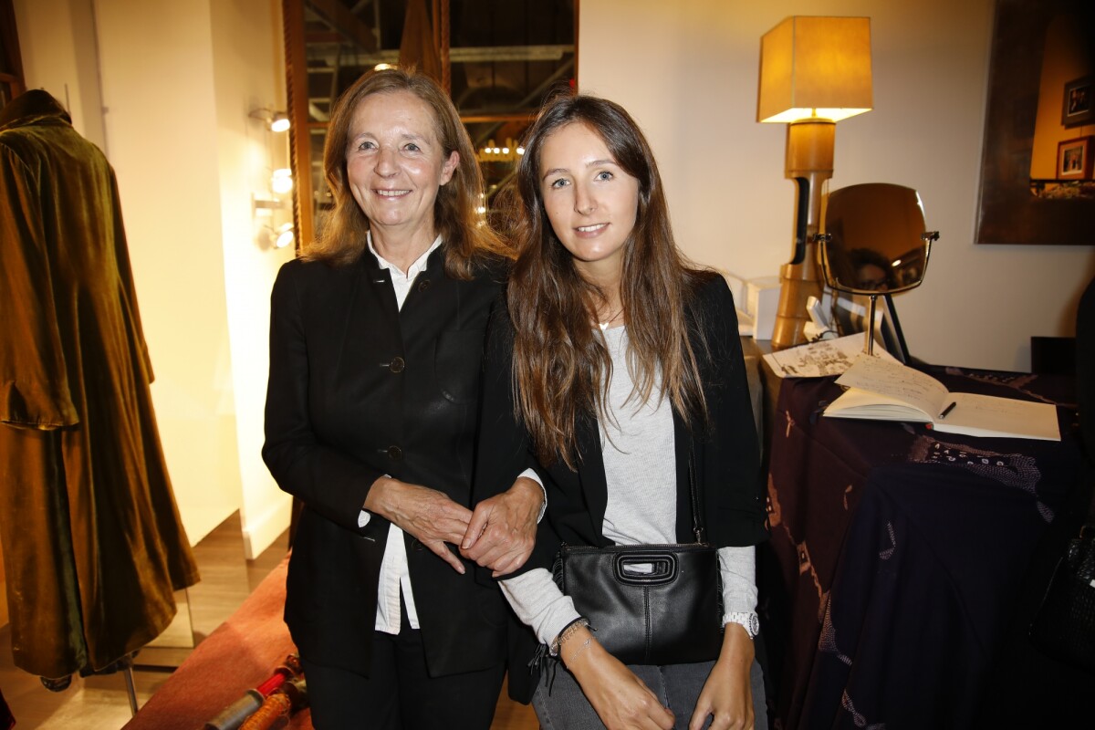 Photo : Exclusif - Françoise Vidal-Rochefort et sa fille Clémence ...