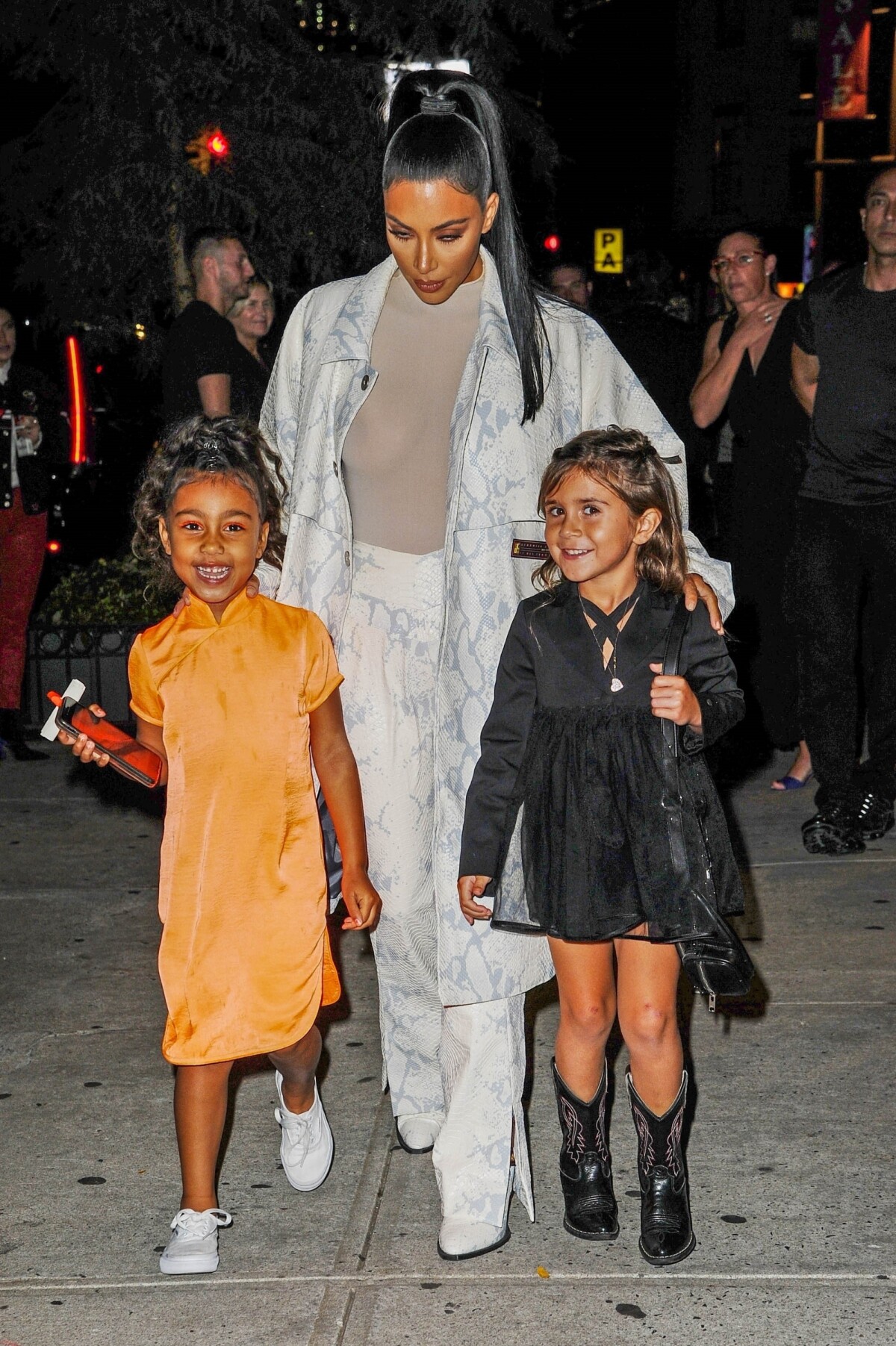 Photo : Kim Kardashian est allée diner avec sa fille North West et sa ...