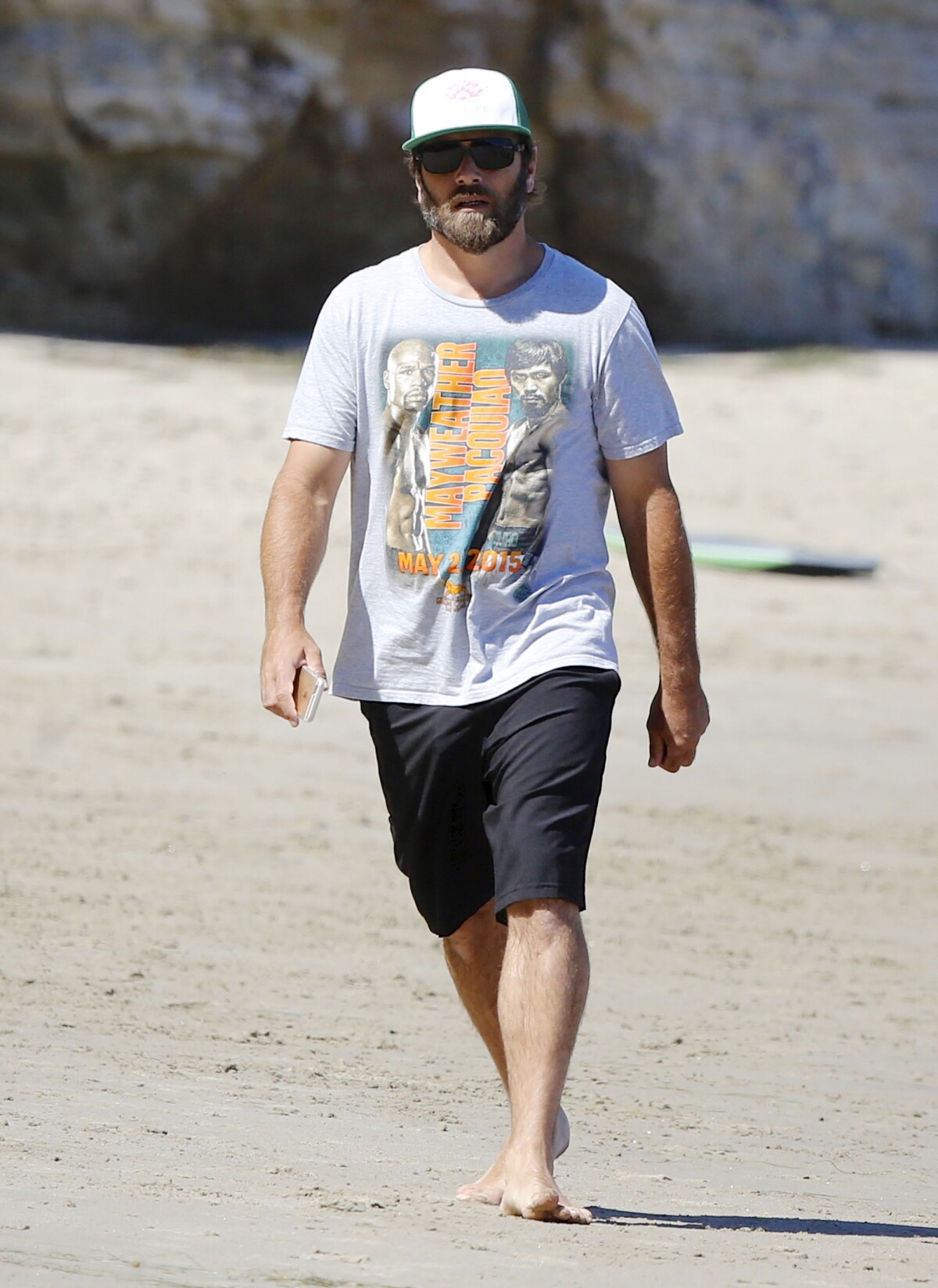 Photo : Exclusif - Rick Salomon se promène avec une amie sur la plage à ...