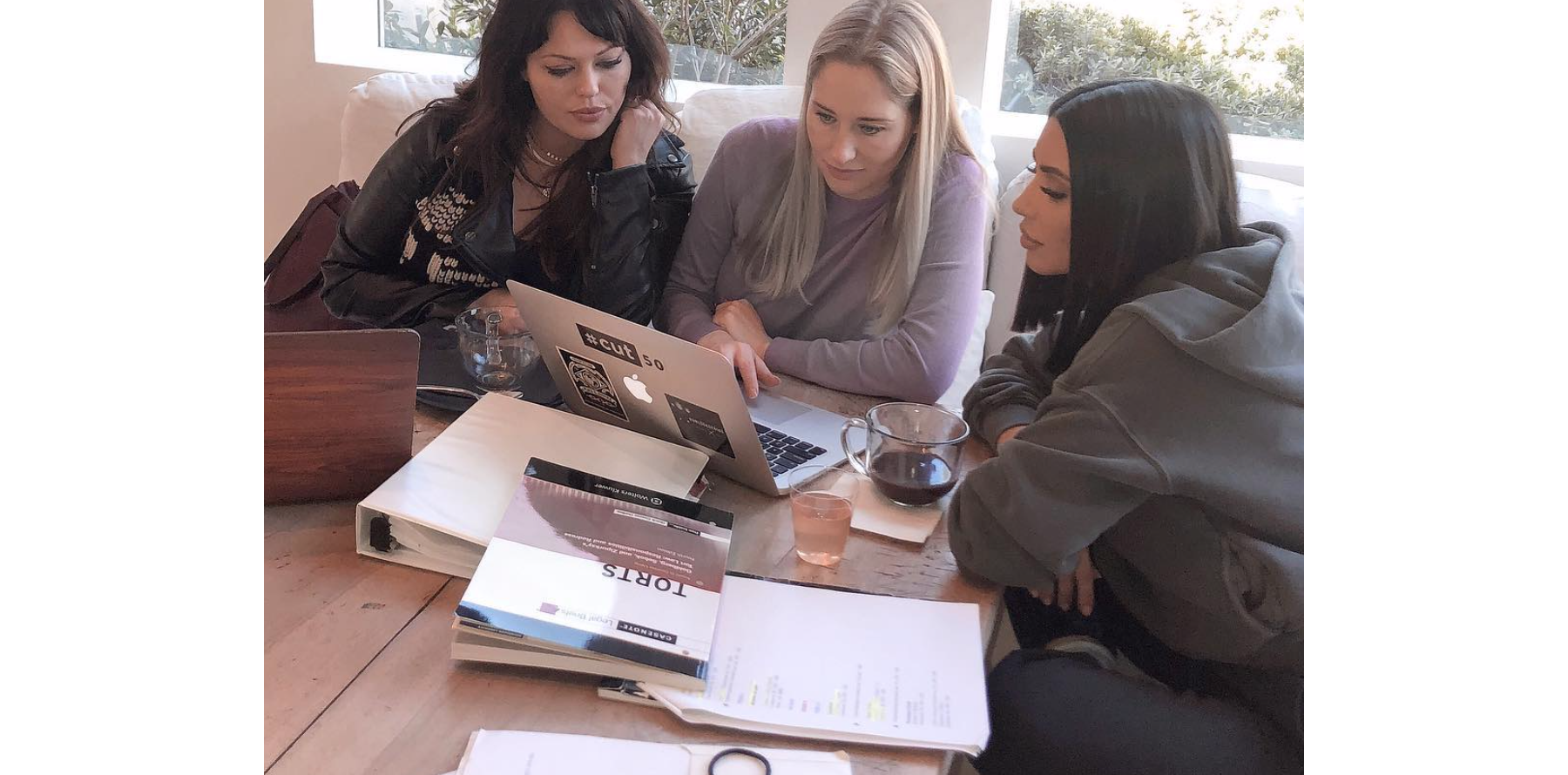 Kim Kardashian jure de ne jamais faire comme Felicity Huffman et Lori ...