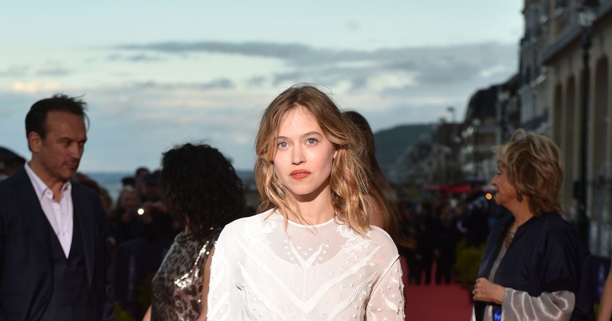 Lou de Laâge - Arrivée des people à la cérémonie de clôture du 33ème Festival du Film Romantique ...