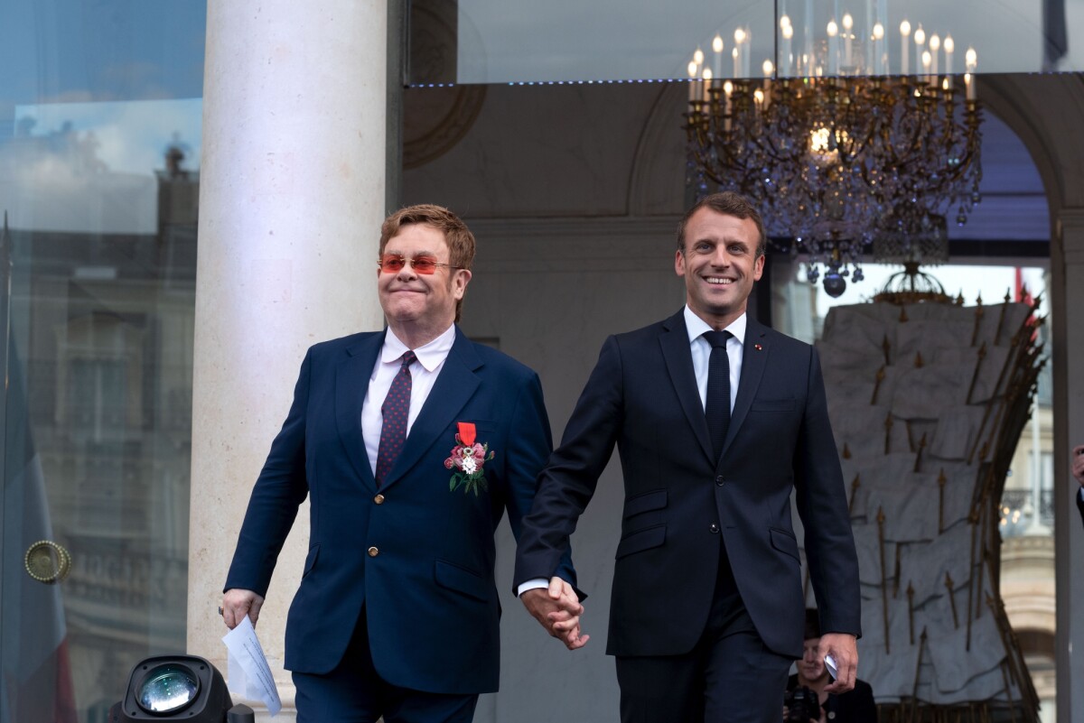 Photo : Elton John et Emmanuel Macron, président de la République ...