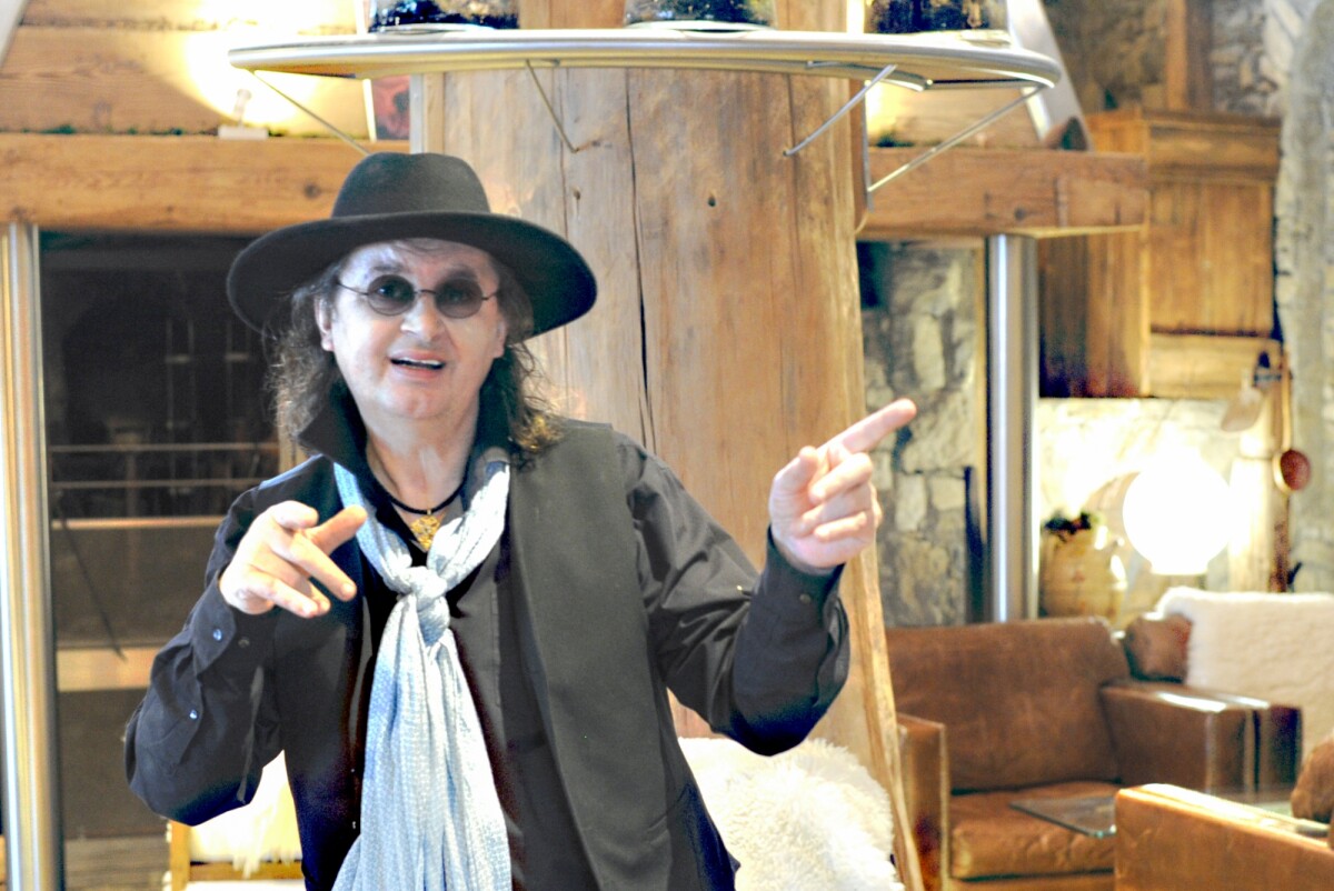 Photo : Exclusif - Marc Veyrat dans son restaurant La Maison des Bois ...