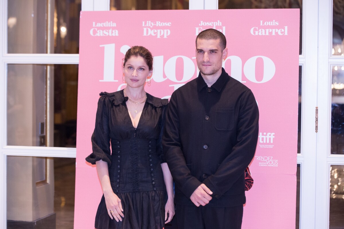 Photo : Laetitia Casta et son mari Louis Garrel au photocall du film "L ...