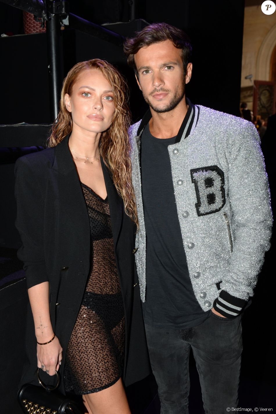 Caroline Receveur Et Son Compagnon Hugo Philip Lors Du Etam Live Show