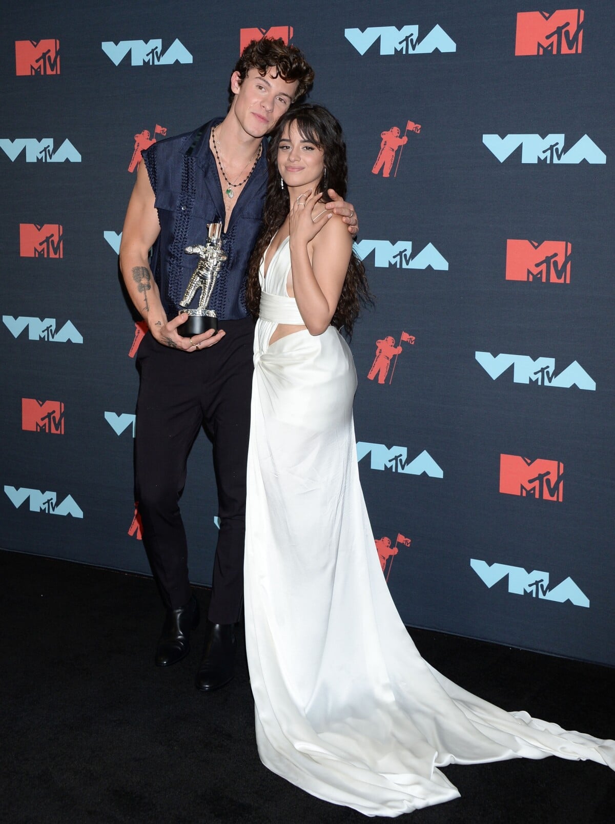 Photo : Shawn Mendes et sa petite amie Camila Cabello, lauréats du prix ...