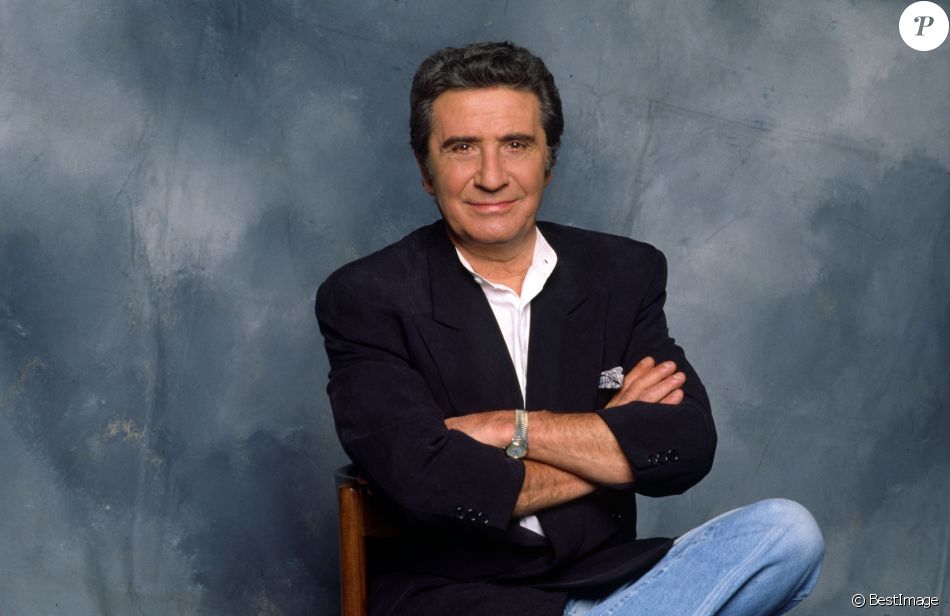 Gilbert Becaud, 1990. - Purepeople