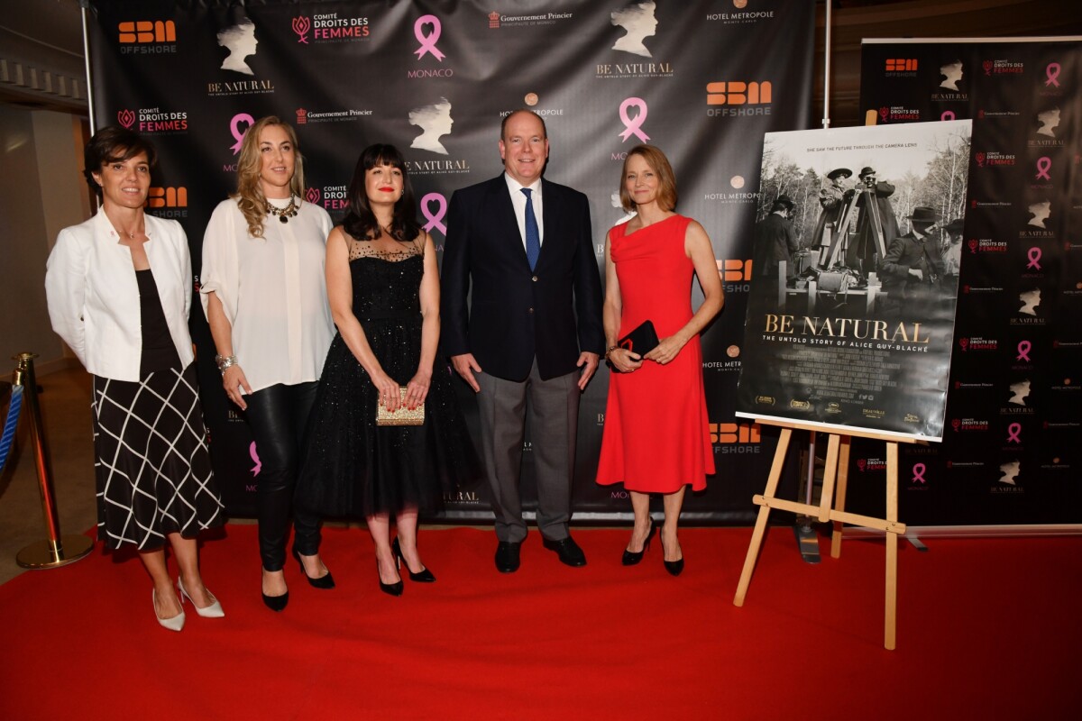 Photo : Exclusif - Une invité, Natasha Frost, la présidente de Pink ...