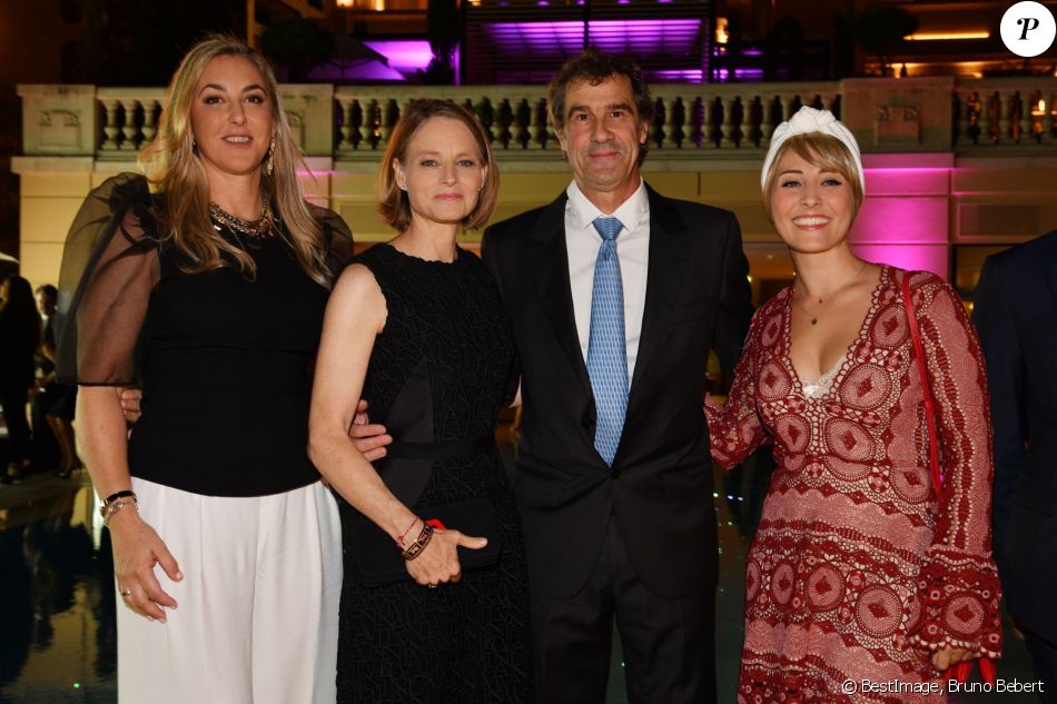 Exclusif - Natasha Frost, la présidente de Pink Ribbon Monaco, Jodie ...