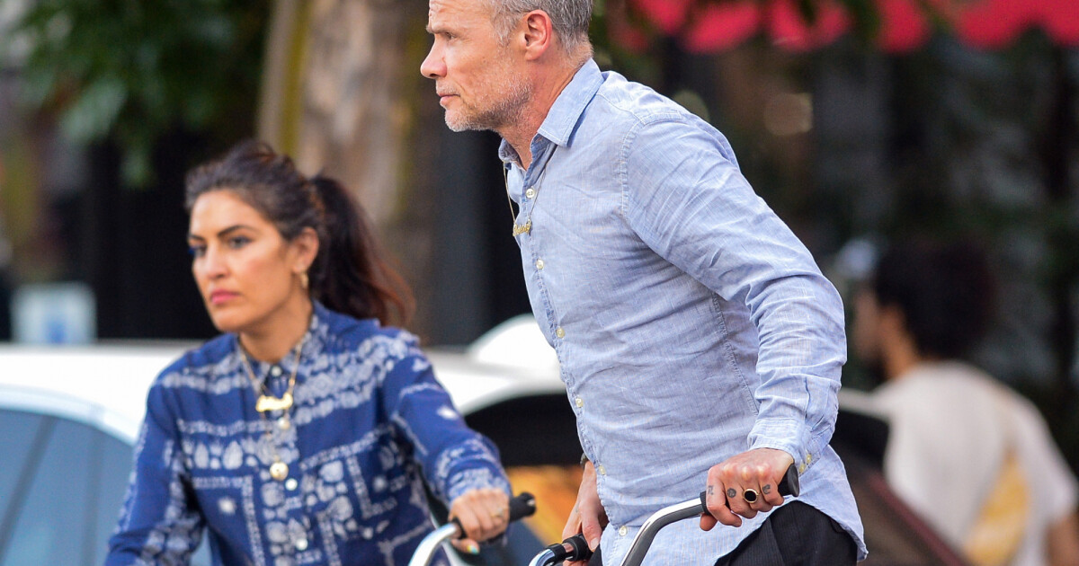 Flea des Red Hot Chili Peppers marié, un mois après ses fiançailles ...