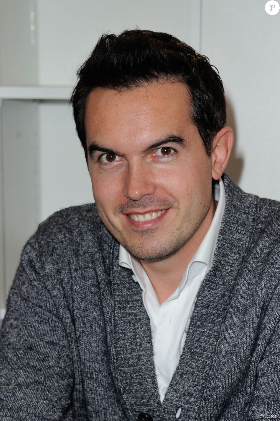 Maxime Chattam au 35e Salon du livre de Paris. Parc des Expositions. Le ...
