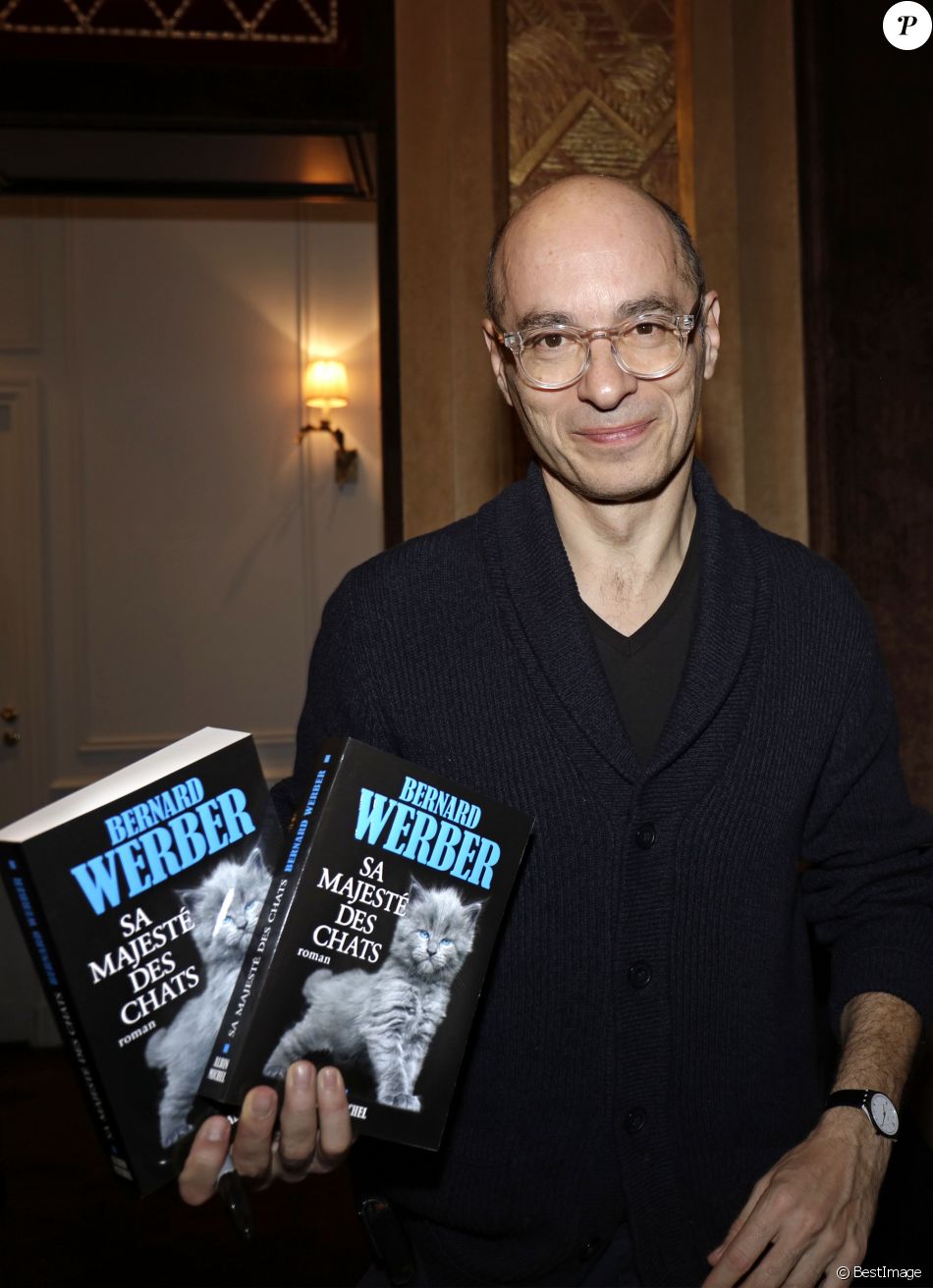 Exclusif - Bernard Werber - Les célébrités assistent au 42ème Cocktail ...