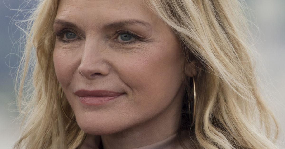 Michelle Pfeiffer au photocall du film Maléfique : Le Pouvoir du mal à ...