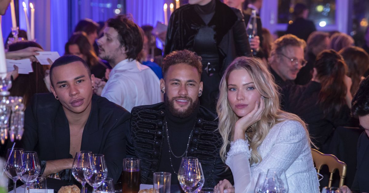 Olivier Rousteing, Neymar et le top model Sasha Luss assistent au dîner ...