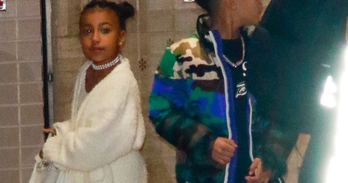 North West et Caiden Mills à la sortie du Lincoln Center à New York, le ...