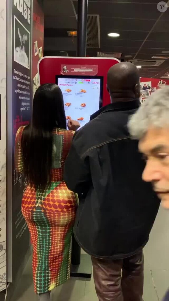 Vidéo : Kim Kardashian et Kanye West au KFC de Strasbourg Saint-Denis ...