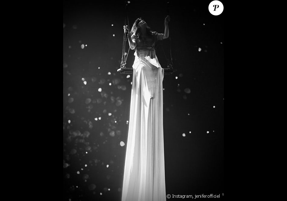 Jenifer a partagé cette photo d'elle prise lors du concert des Enfoirés ...