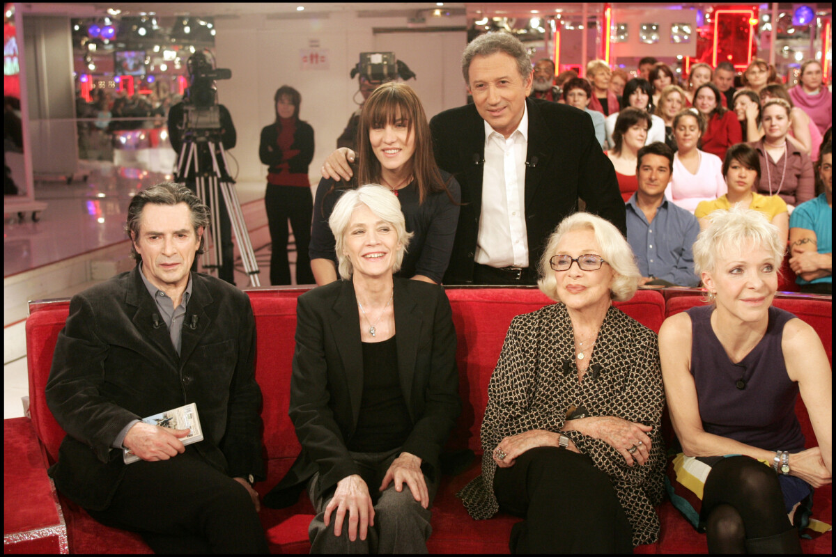 Photo : SAMI FREY, FRANCOISE HARDY, MICHELINE PRESLE ET SA FILLE TONIE MARSHALL, MATHILDE ...