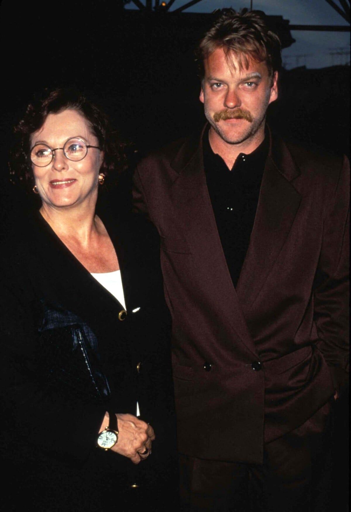 Photo : Kiefer Sutherland et sa mère Shirley Douglas à Los Angeles ...
