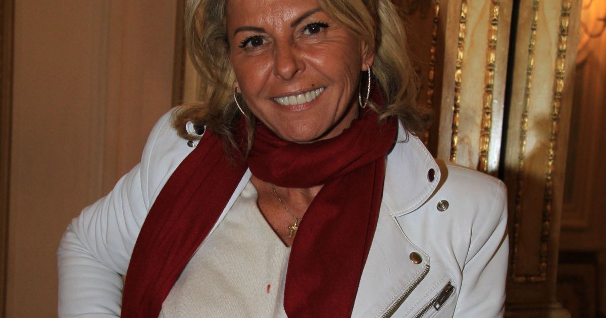 Exclusif - Caroline Margeridon - Pierre-Jean Chalençon dédicace son ...