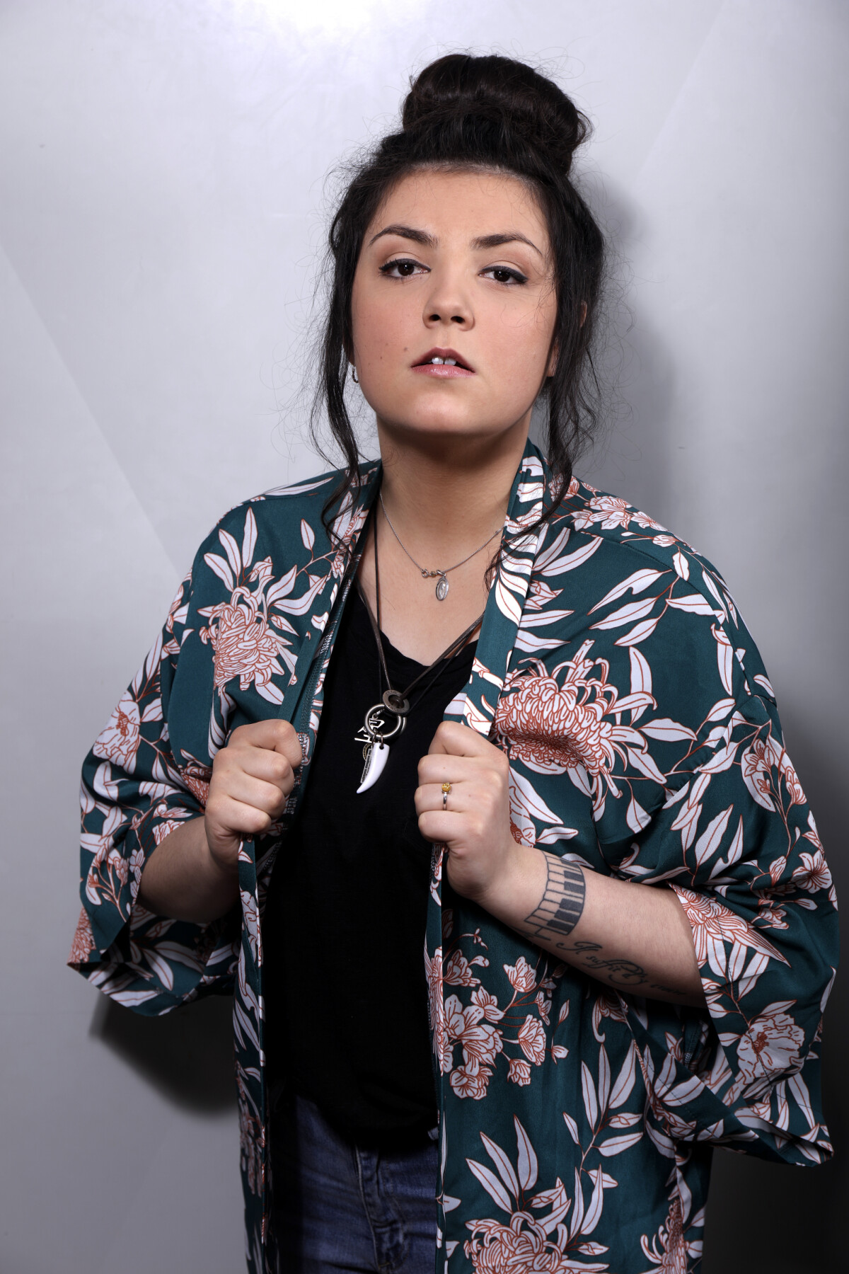 Photo : Portrait de la chanteuse Hoshi à Paris, France, le 4 avril 2018 ...