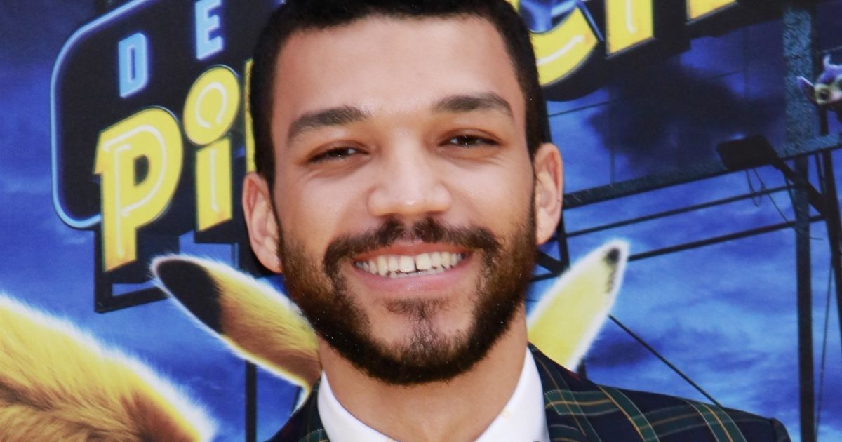 Justice Smith à la première de Pokemon Detective Pikachu au Military ...
