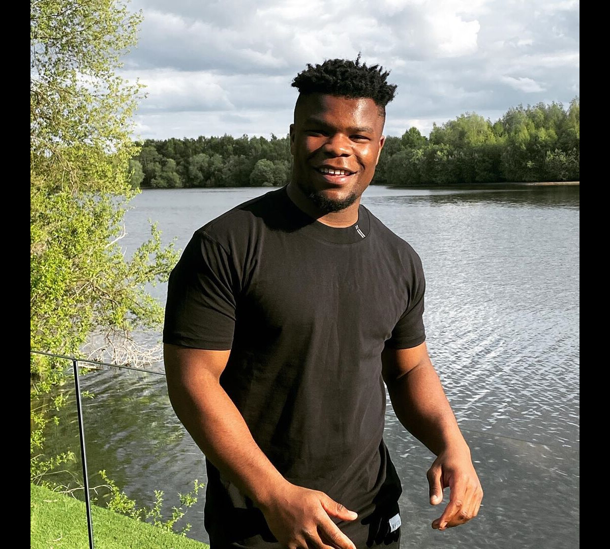 Photo : Levi Davis a partagé cette photo de lui sur Instagram en mai ...