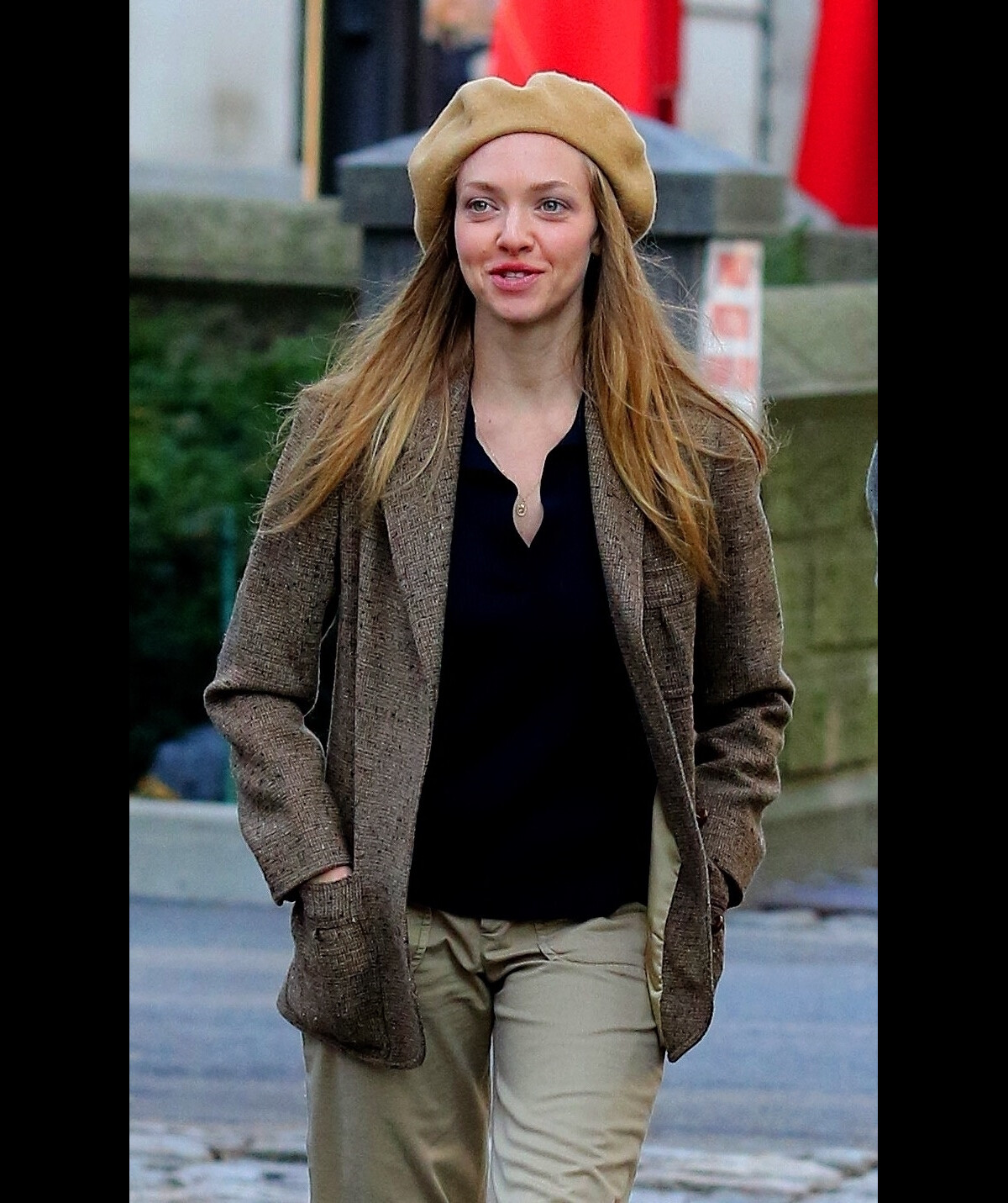 Photo : Amanda Seyfried et James Norton ont été aperçus sur le tournage ... Photo : Amanda Seyfried et James Norton ont été aperçus sur le tournage ...