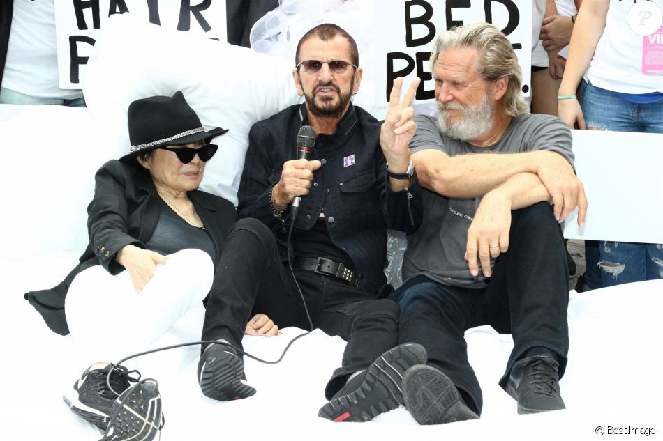 Yoko Ono, Ringo Starr et Jeff Bridges. New York, le 13 septembre 2018 ...