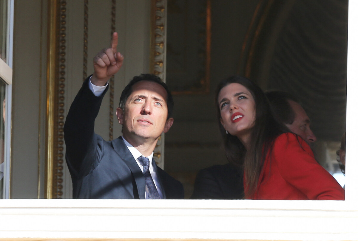 Photo : Gad Elmaleh et sa compagne Charlotte Casiraghi - Présentation ...