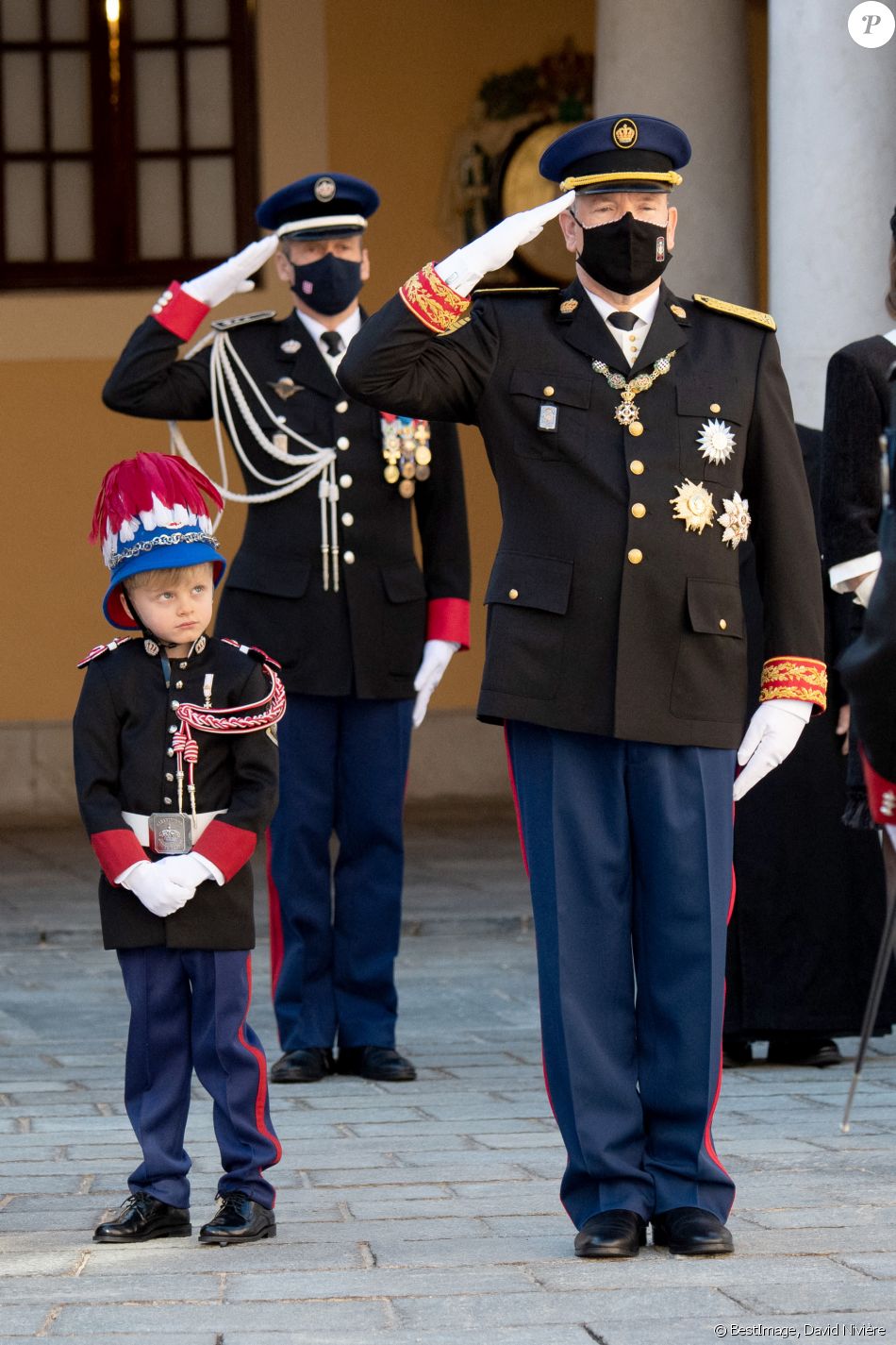 Le prince Jacques de Monaco, marquis des Baux, le prince Albert II de ...