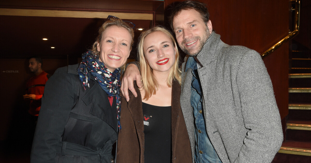 Alexandra Lamy et Thomas Jouannet encore proches : joyeuse sortie avec leur fille Chloé - Purepeople