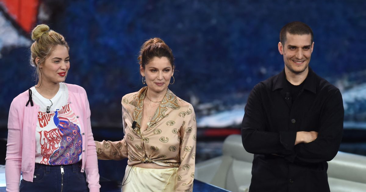 Marie-Ange Casta et sa soeur Laetitia Casta avec son mari Louis Garrel ...