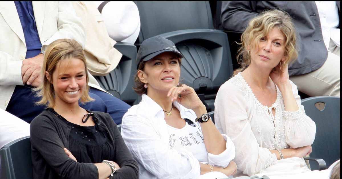 Corinne Touzet, sa fille et Michèle Laroque - Tournoi de tennis de ...