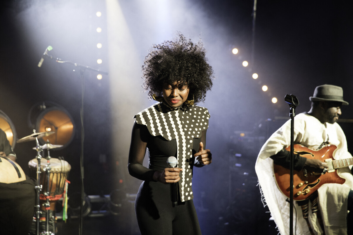 Photo : La chanteuse Inna Modja - Concert "Soyons des Heroïnes" à Paris ...