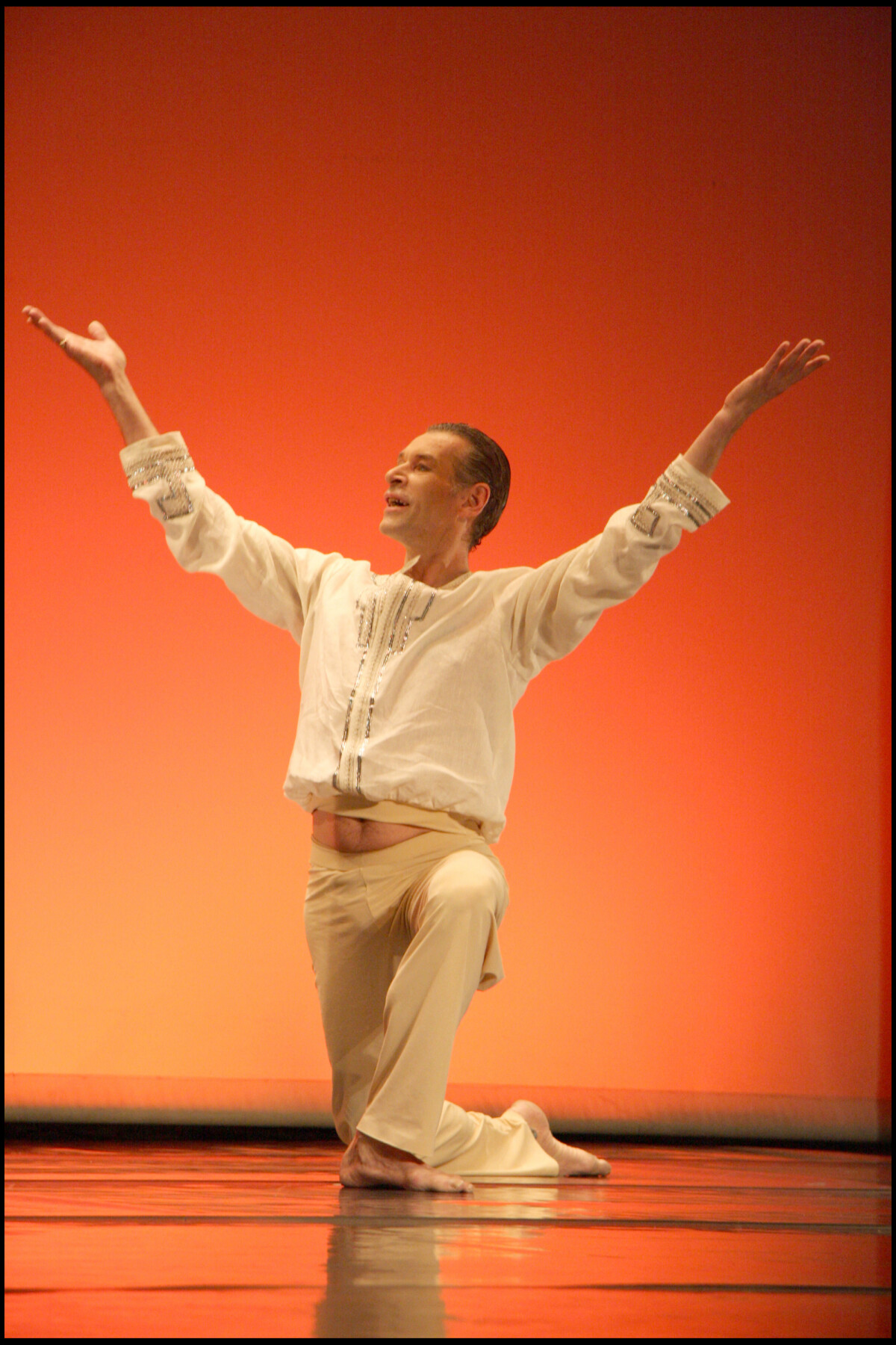 Photo : Patrick Dupond sur scène. - Purepeople