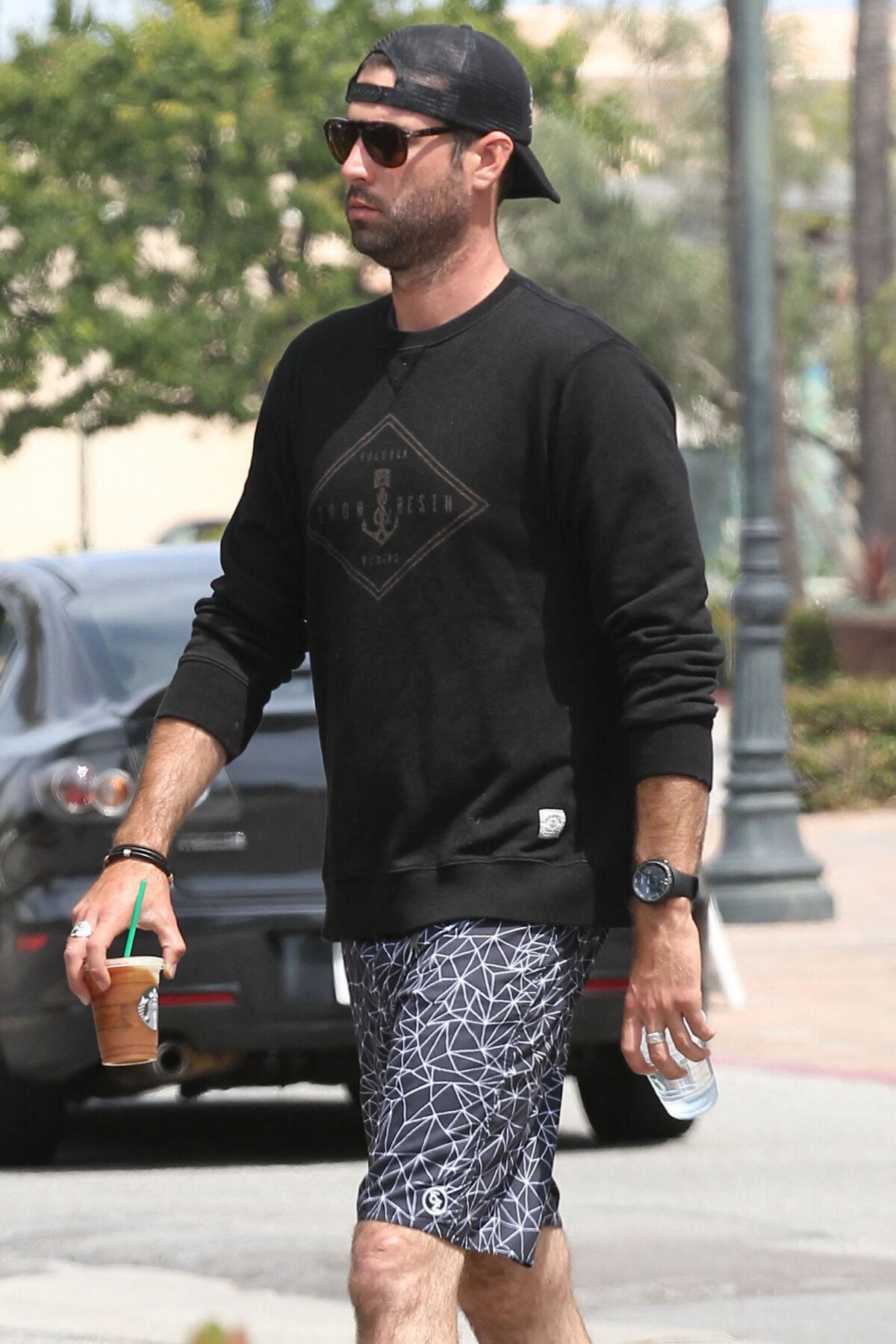 Photo : Exclusif - Brandon Jenner à la sortie d'un Starbucks à Malibu ...