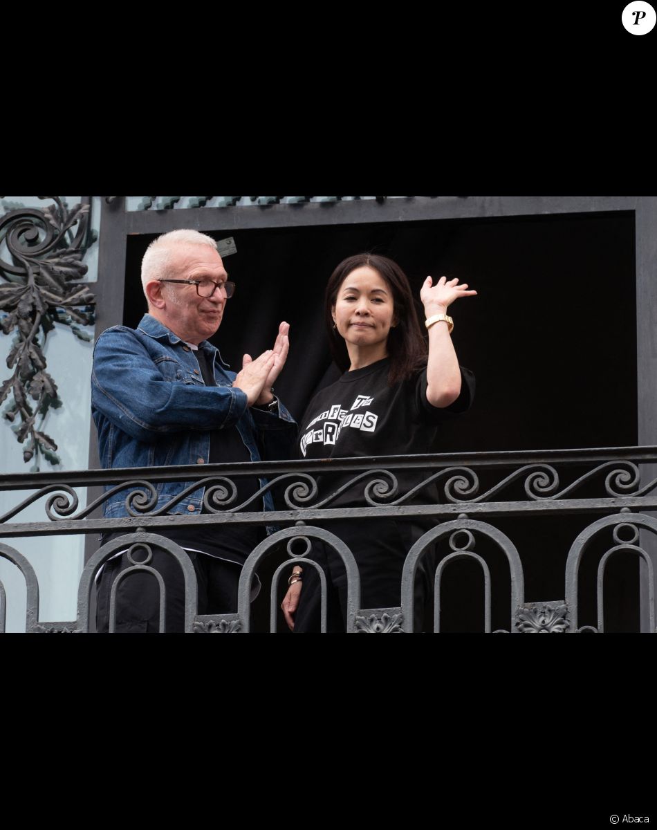 Kalash et sa compagne Clara Kata : sortie remarquée au défilé Jean Paul ...