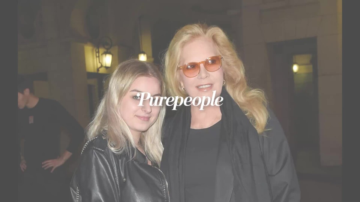 Vidéo : Sylvie Vartan : sa fille Darina en couple ? Elle fait des révélations - Purepeople