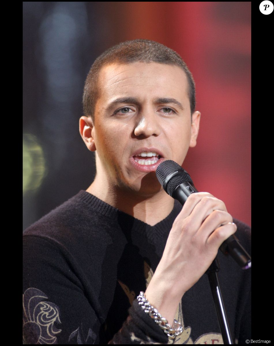 Faudel a bien changé : Que devient le chanteur qui a aujourd'hui 43 ans ...