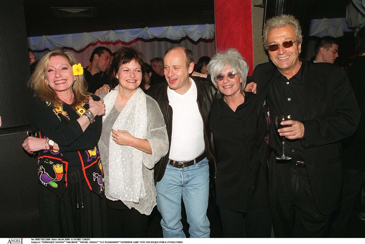 Photo : Véronique Sanson et Maurane en avril 2000 avec Michel Jonasz ...