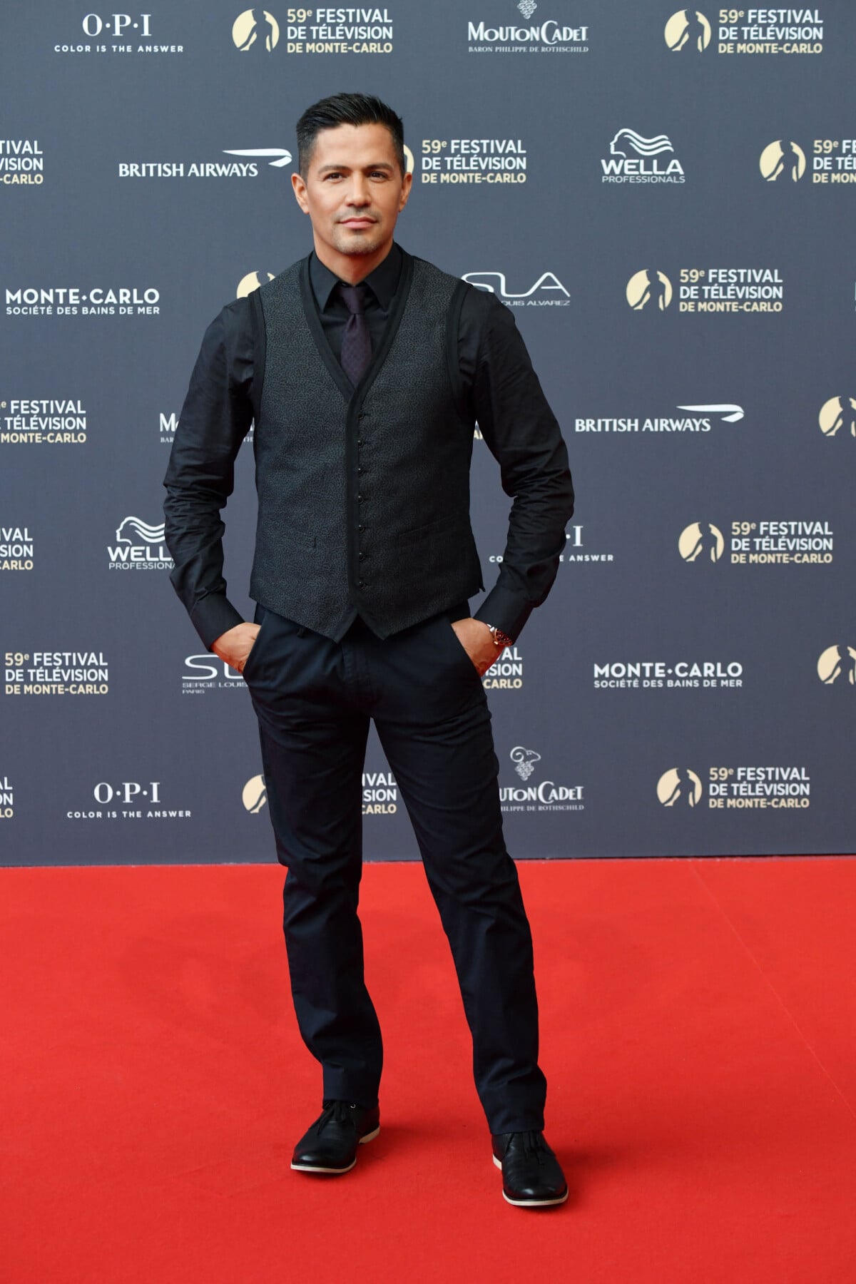 Photo : Jay Hernandez durant la soirée d'ouverture du 59ème Festival de ...