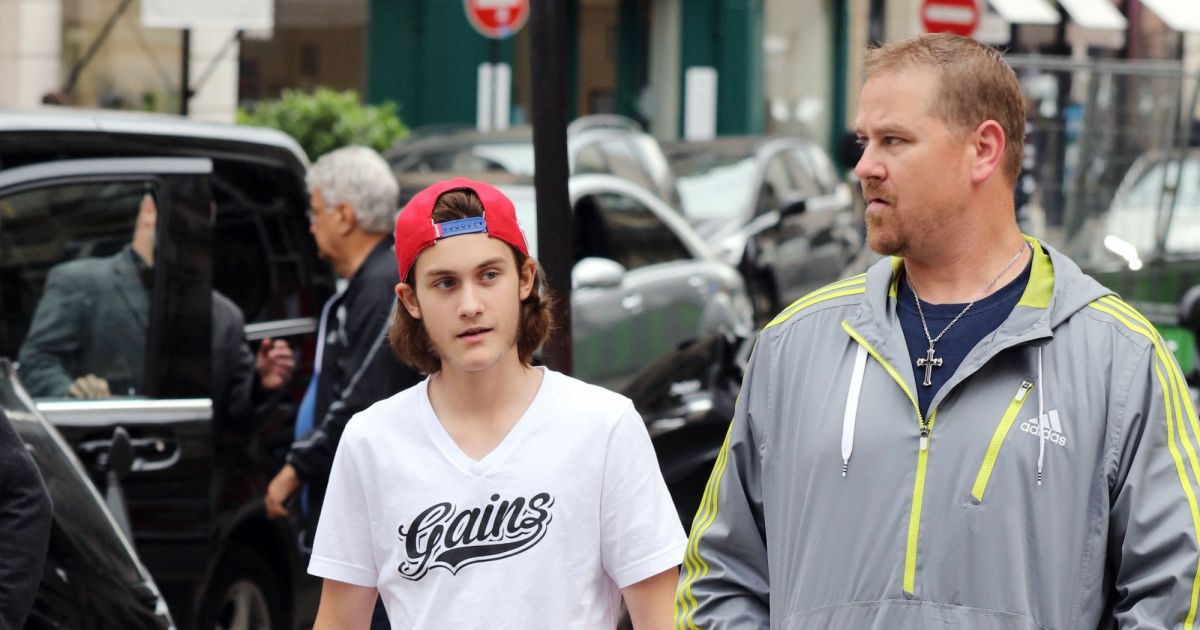 Exclusif - René-Charles Angélil est à Paris pour accompagner sa mère ...