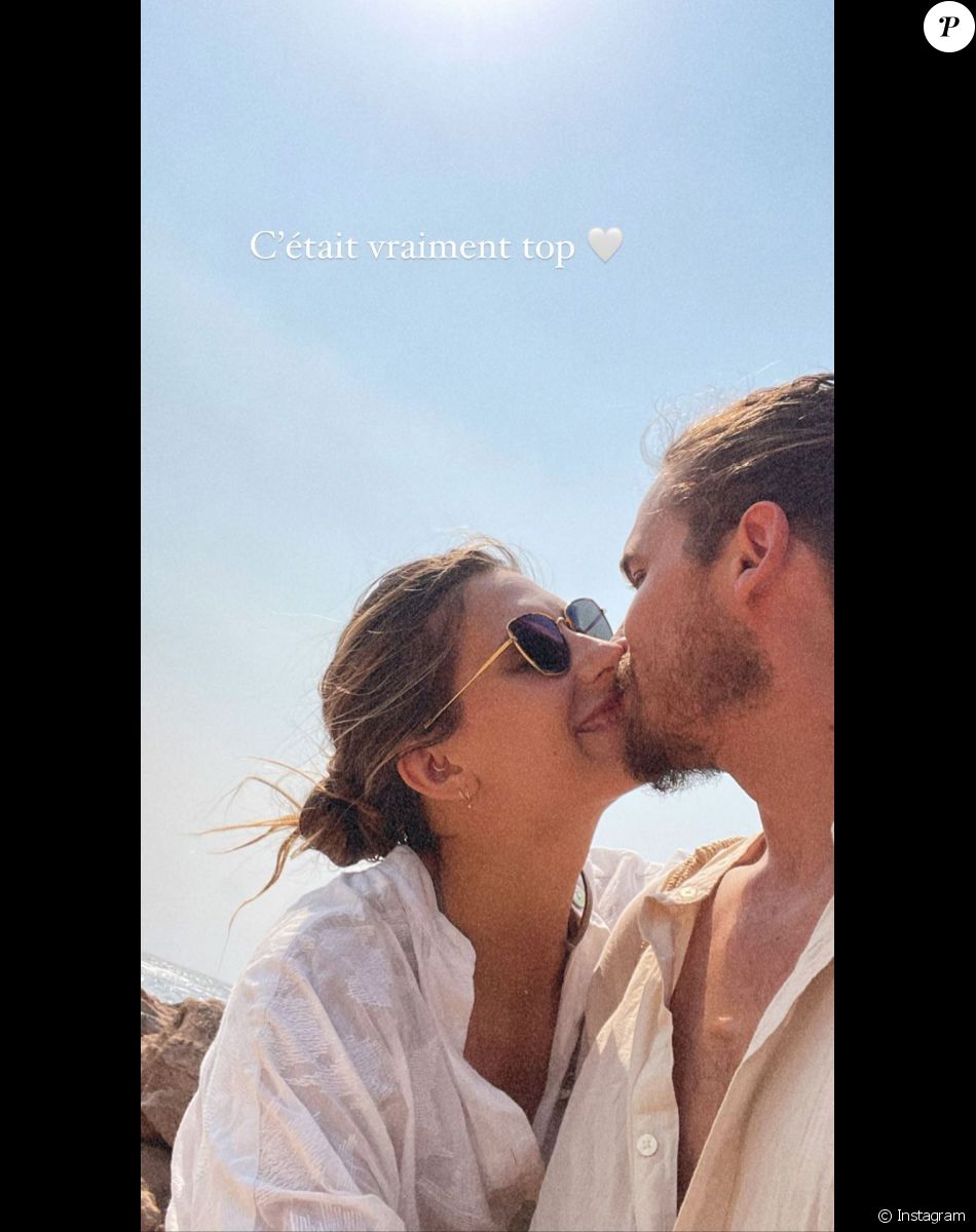 Camille Cerf En Couple Avec Théo Bisous Et Randonnée Belles Vacances