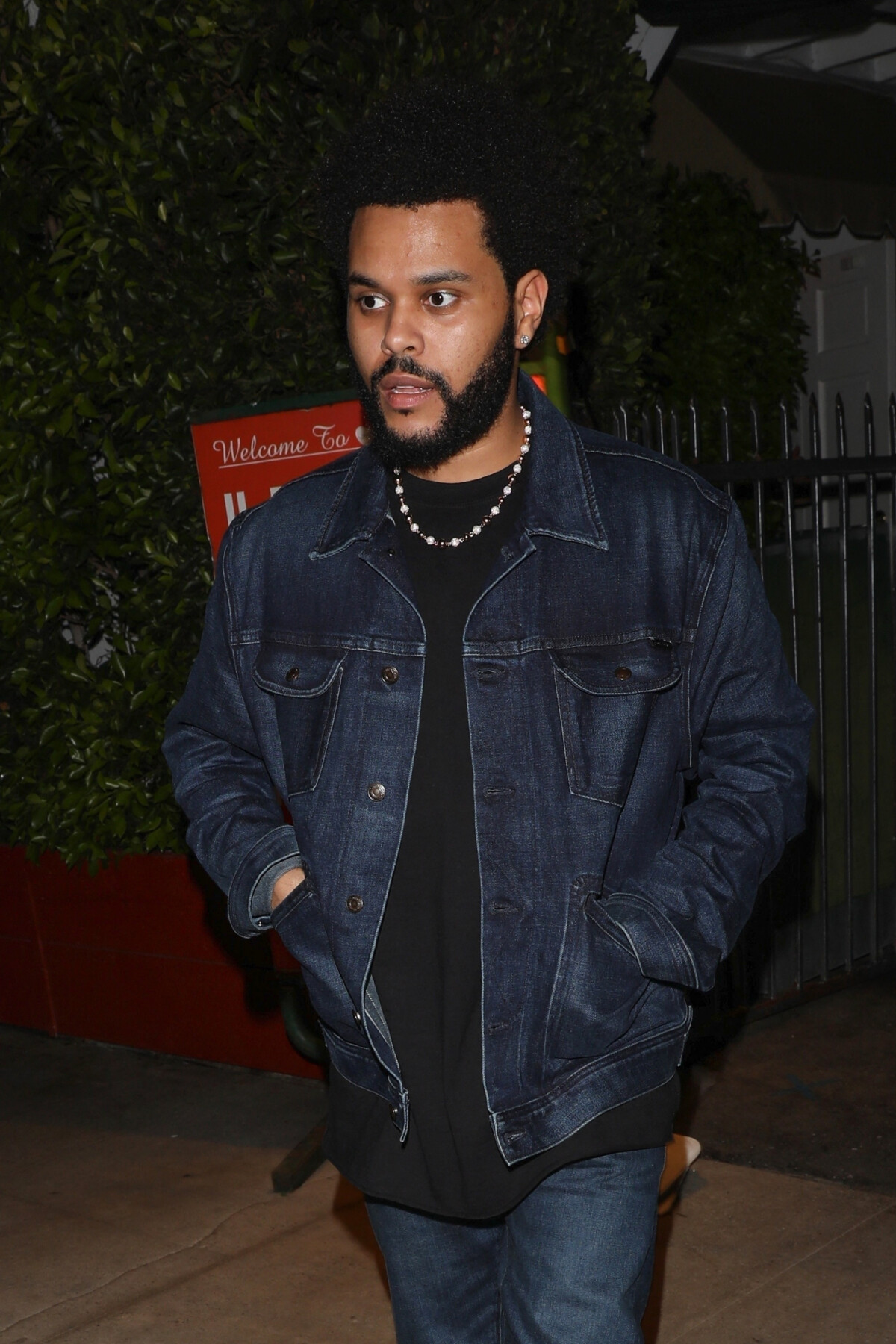 Photo : Exclusif - Angelina Jolie, 46 ans, et The Weeknd, 31 ans, ont ...