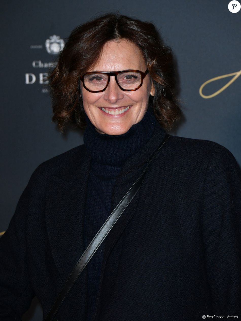 Ines de la Fressange - Avant-Première du film Aline au Grand Rex à ...